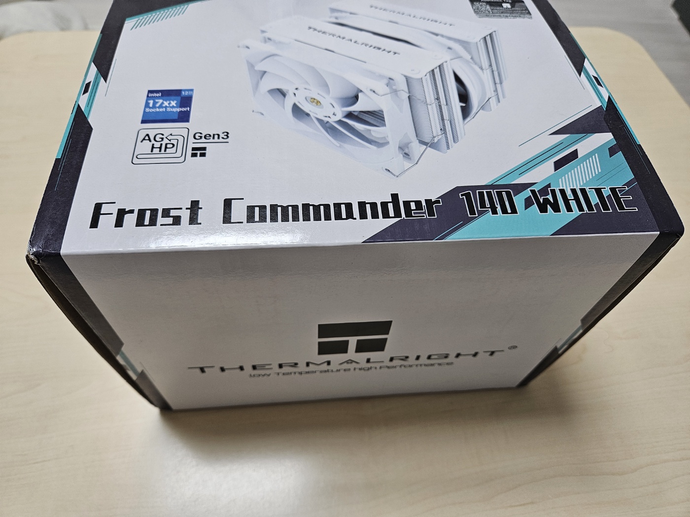 Thermalright Frost Commander 140 WHITE 달았습니다. > 공랭/수랭쿨러 | 퀘이사존 QUASARZONE