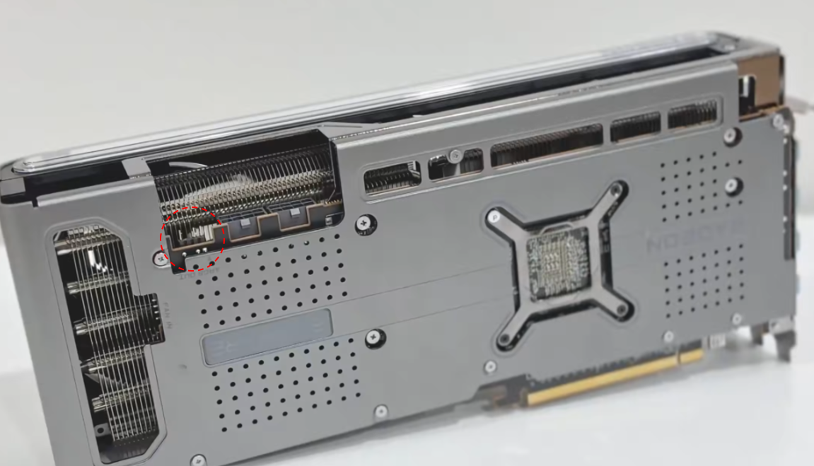 선생님들 7900gre nitro+ 5v 3핀 단자? 질문있습니다. > 그래픽카드 | 퀘이사존 QUASARZONE